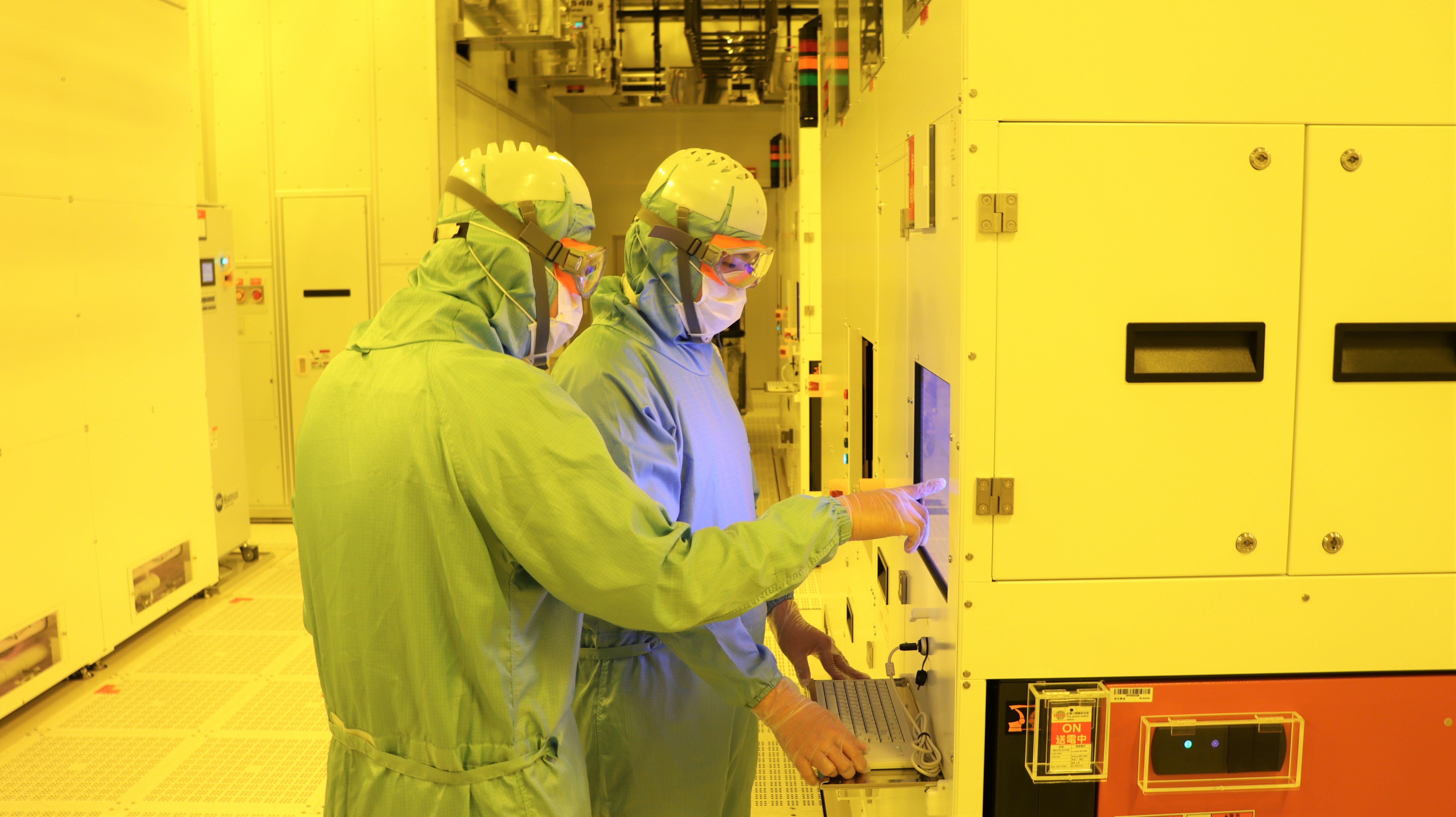 TSMC ESG - TSMC's Wafer Carrier Cleaning Tool, 100% Recycled Hot Water ...